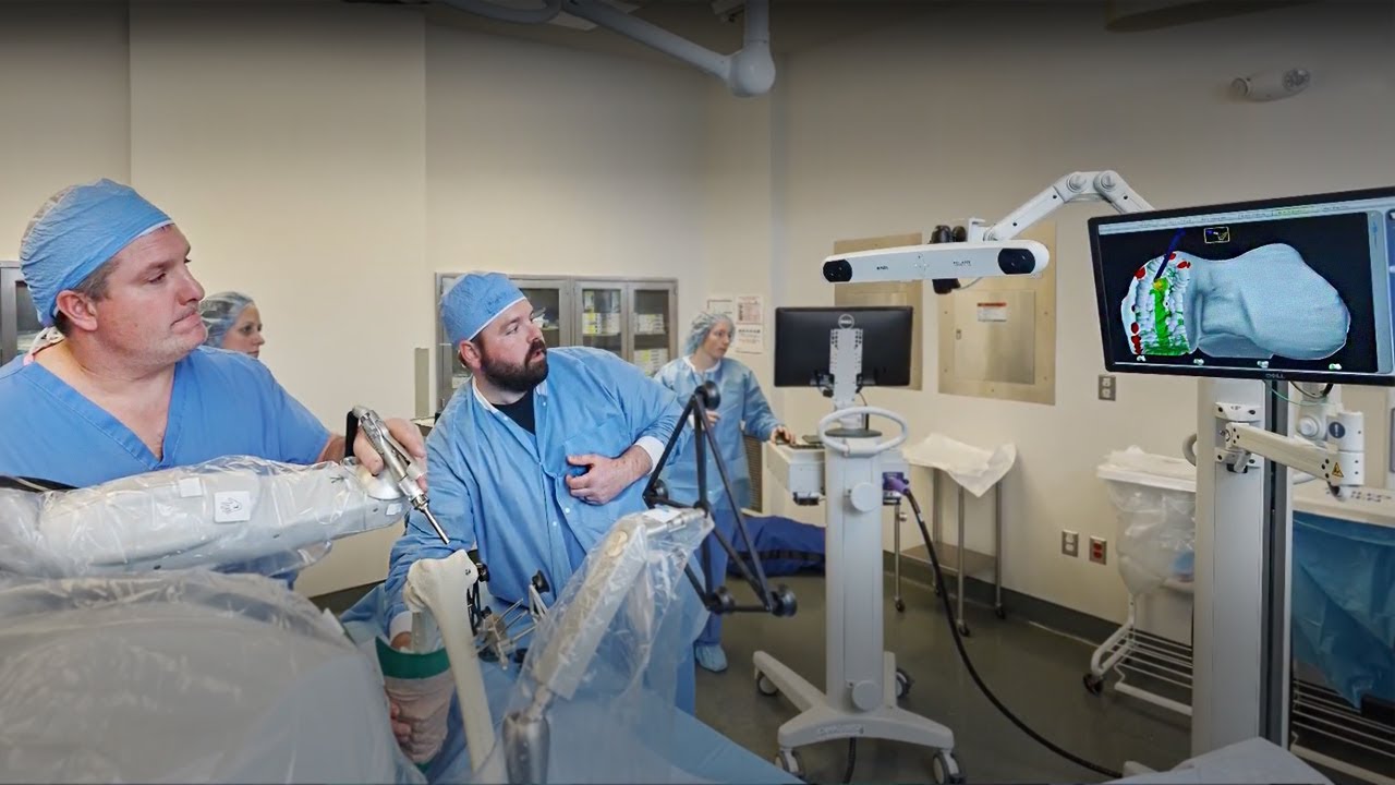 How A Robotic Arm Assist Improves Joint Surgery - Sound Health Doctor